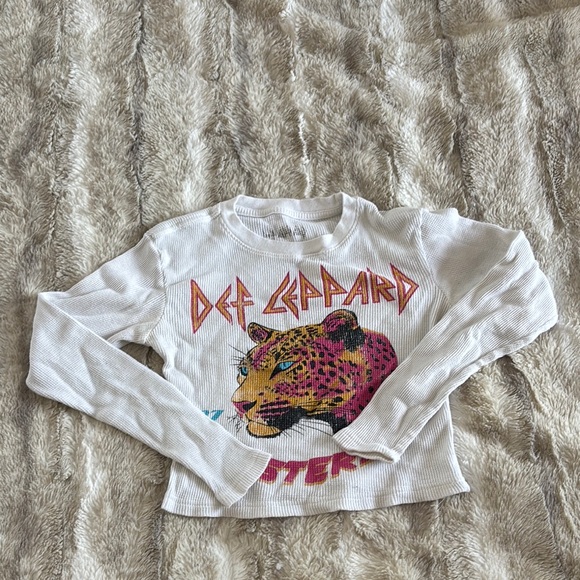 Def Leppard | Tops | Def Leppard Thermal Top | Poshmark